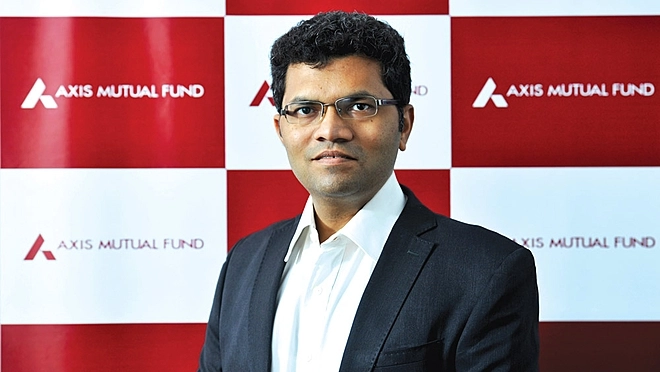 I don't see value in the market: Axis MF's Shreyash Devalkar | Value ...